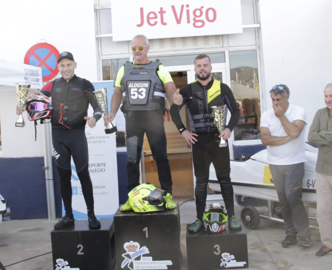 El piloto aragonés Juan Aloguín, campeón de la Copa de España Xacobeo ...