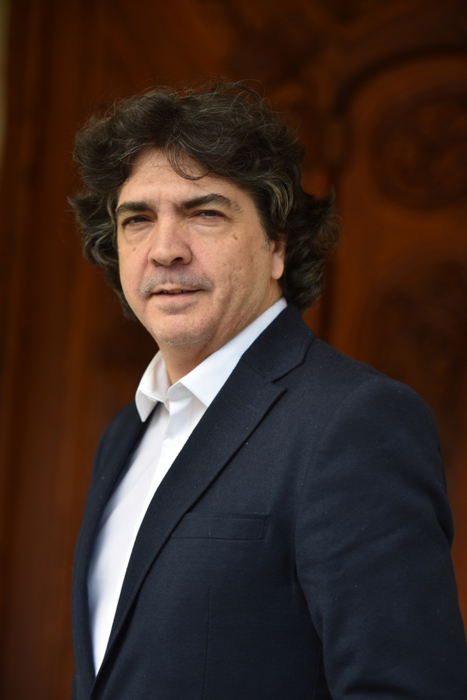 Mario Garcés: "La literatura en este momento está en una etapa de ...