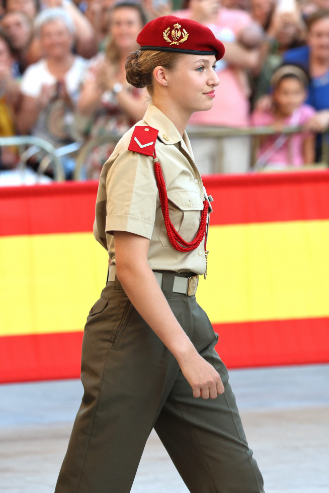 Cómo Vestirá La Princesa Leonor En El Desfile Del 12 De Octubre Lo Que