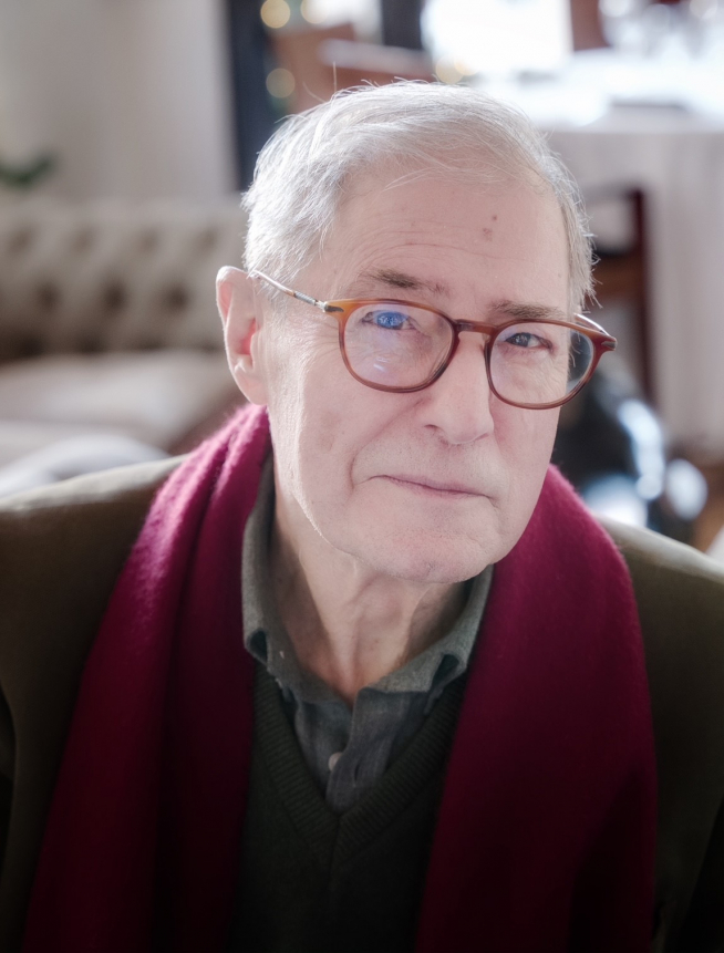 Félix de Azúa: "La poesía me dejó, la muy canalla, y uno no puede ...