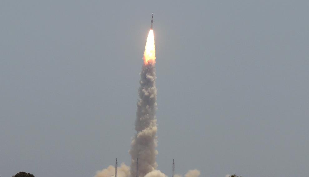 La India lanza con éxito su primera misión espacial para estudiar el Sol