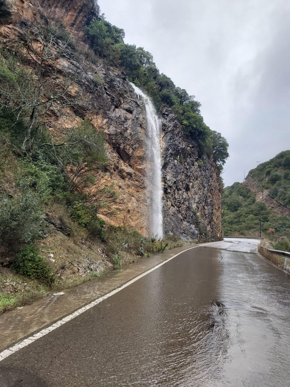Fotos del río Esca, afluente del Ebro, a su paso por Salvatierra de ...