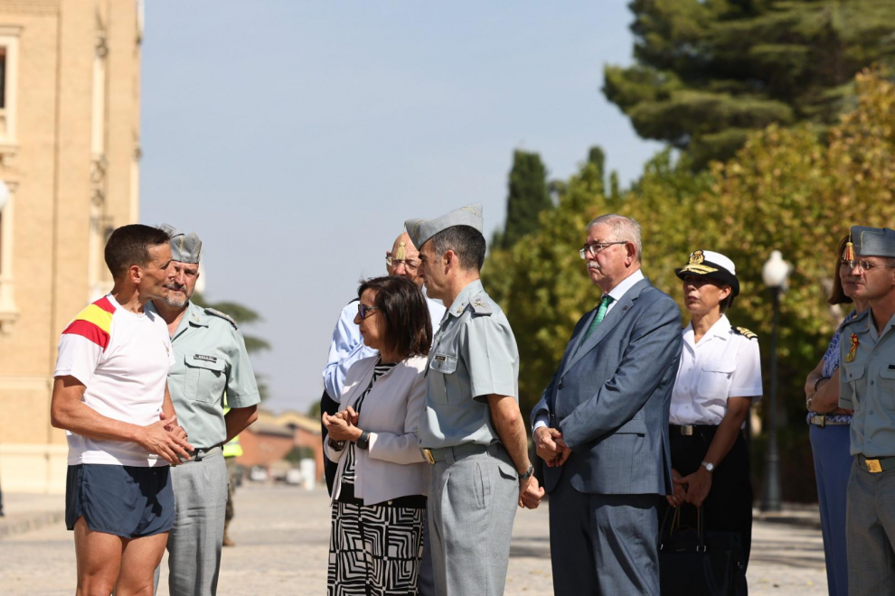 Margarita Robles visita a los cadetes de la Academia General Militar ...