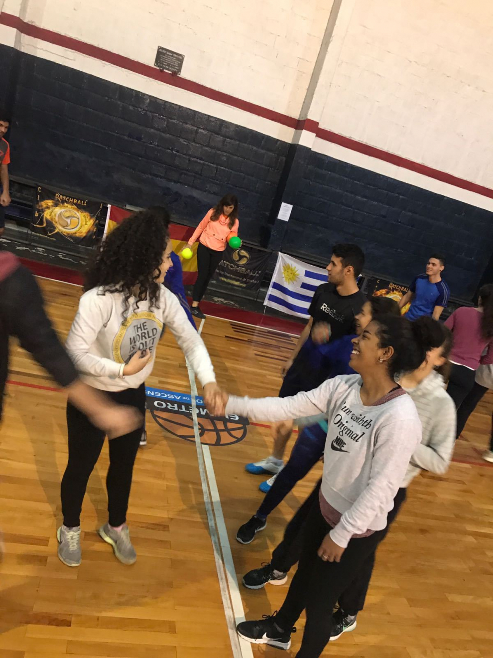 El datchball, promocionado en Uruguay