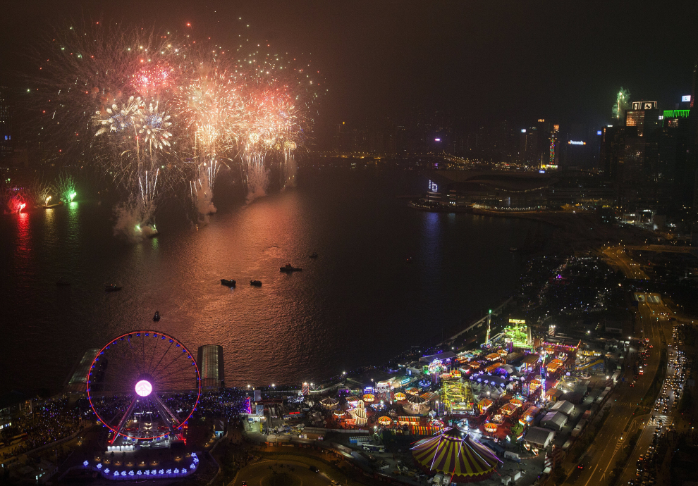 Medio mundo está ya en 2018 | Imágenes