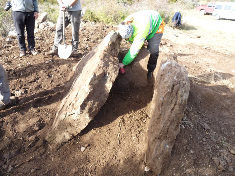 Descubrimiento de un dolmen de hace 5.000 años en Santa Elena | Imágenes