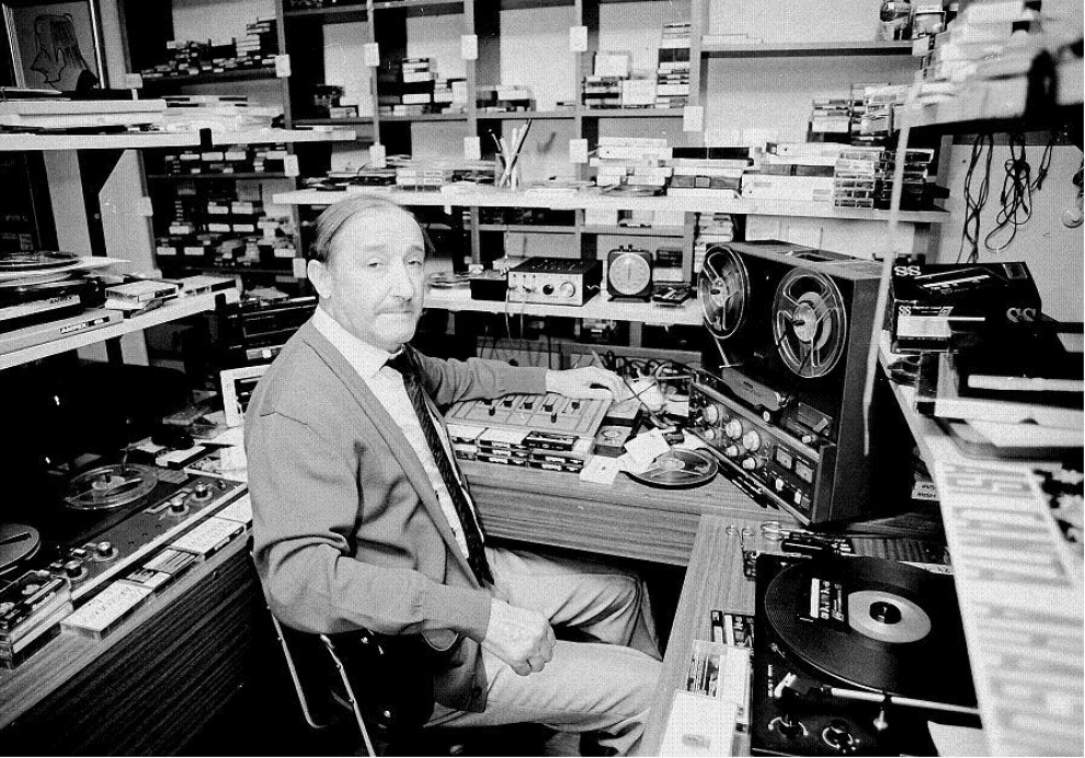 Rayers Sam, el mago oscense que conducía con los ojos vendados