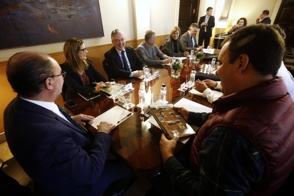 Reunión entre UAGA y el Gobierno de Aragón