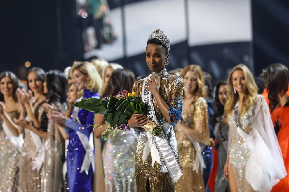 La sudafricana Zozibini Tunzi, Miss Universo 2019 | Imágenes