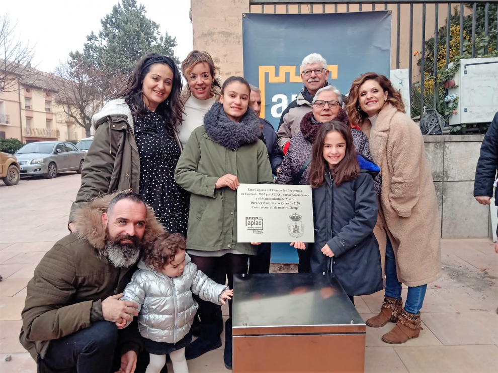 Fotos: La cápsula del tiempo de Ayerbe | Imágenes