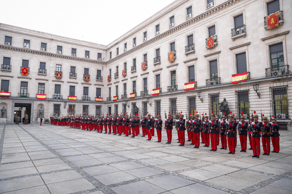 Galería de fotos: Felipe VI visita el Cuartel General del Ejército en ...