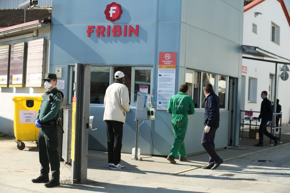 Dispositivo para test de coronavirus en el matadero Fribin de Binéfar