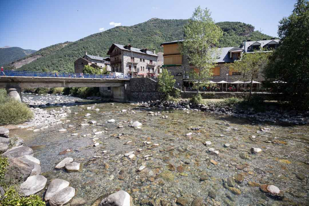 Foto: Foto de Broto | Fotos de la Cascada del Sorrosal
