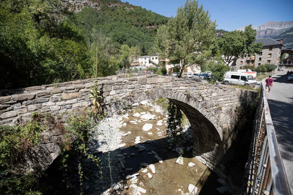 Foto: Foto de Broto | Fotos de la Cascada del Sorrosal