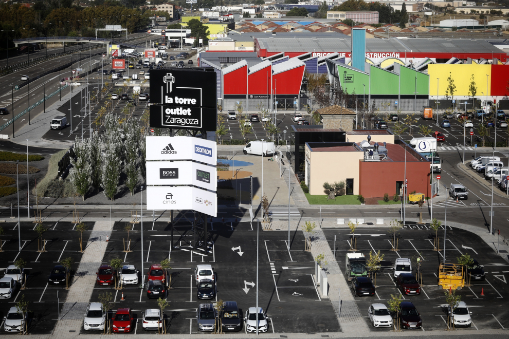 La Torre Outlet abre este jueves