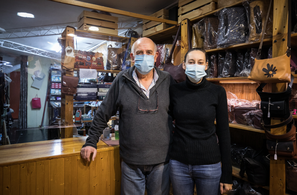 Fotos: Fotos del oficio del guarnicionero en Zaragoza | Imágenes