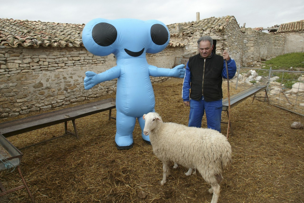 Nostalgia de Fluvi: la mascota de la Expo 2008 de Zaragoza cumple 16 ...