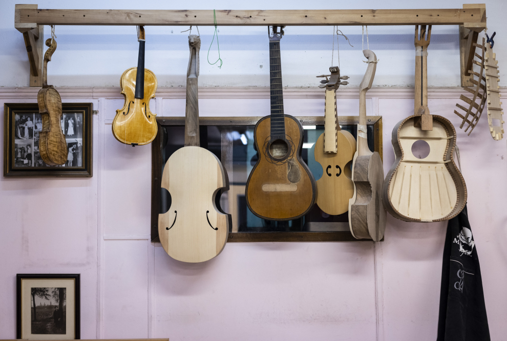 Imágenes de la Escuela de Violeros de Zaragoza, que lleva siete cursos ...