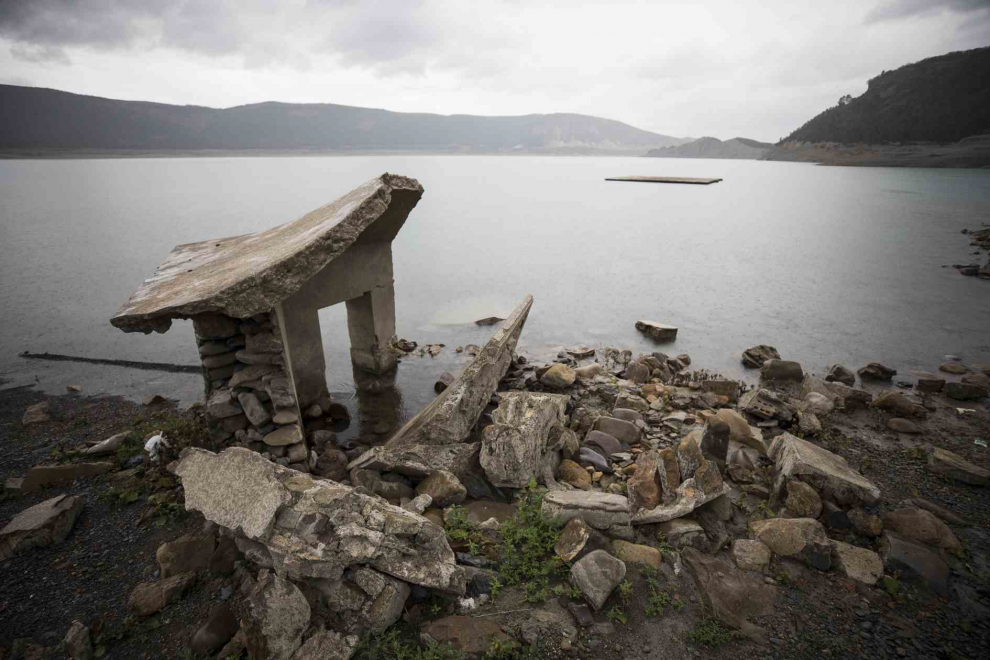 Fotos de las pozas, playas o pantanos de Zaragoza para bañarse | Imágenes
