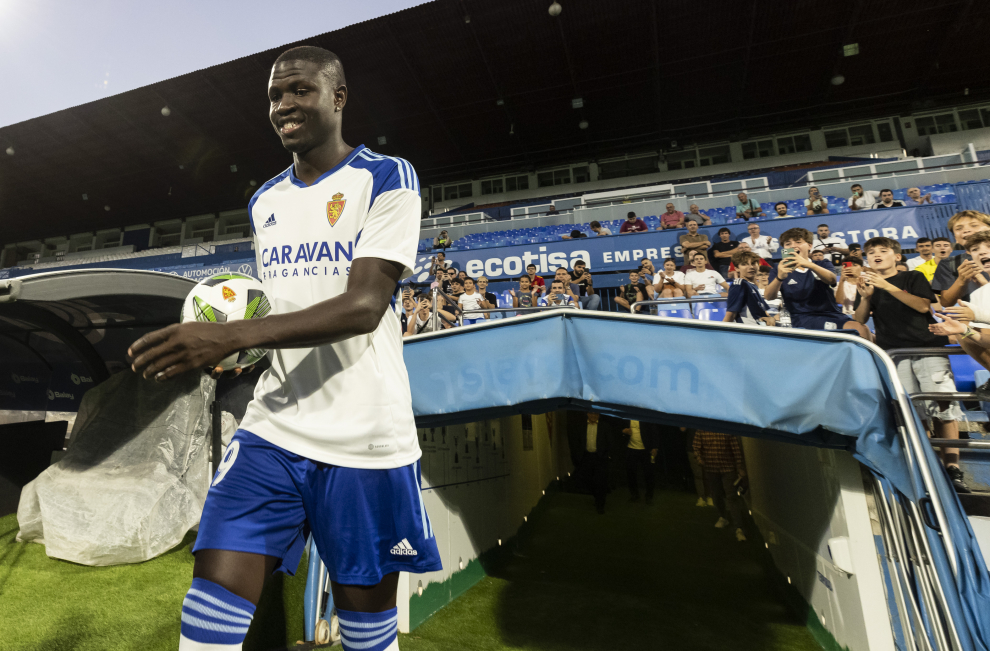 Fotos de la presentación de Makhtar Gueye como nuevo jugador del Real ...