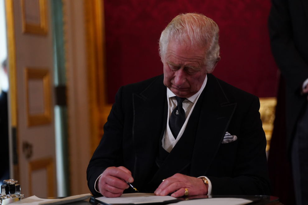 Carlos Iii Es Proclamado Rey De Inglaterra Imágenes