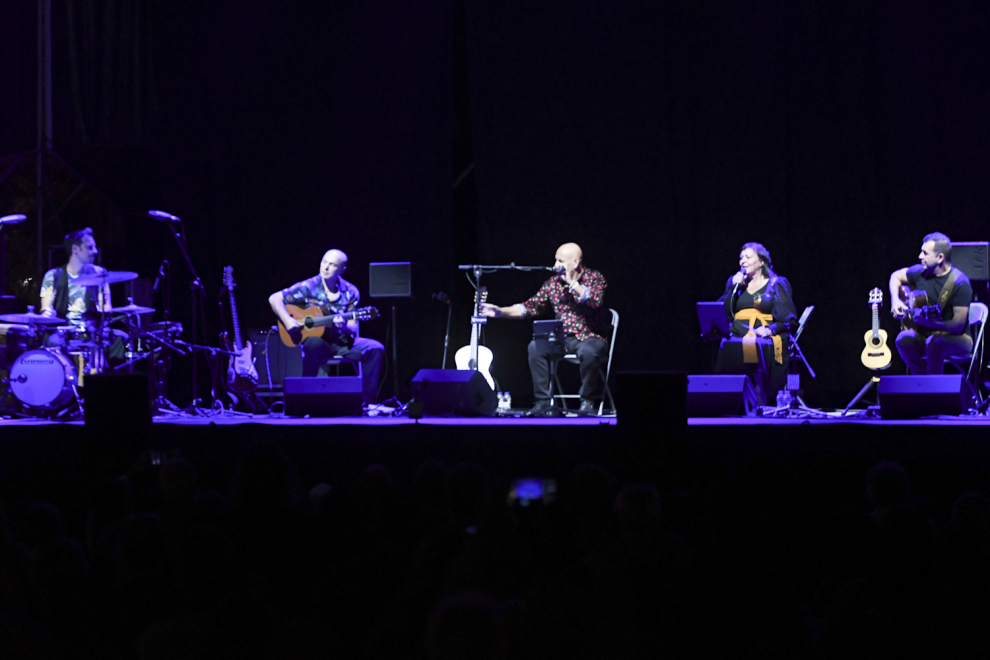 Fotos del concierto de Javier Ruibal y Uxia en las Fiestas del Pilar ...
