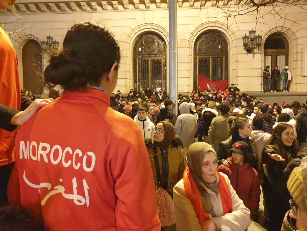 La comunidad marroquí festeja el triunfo frente a Portugal | Imágenes