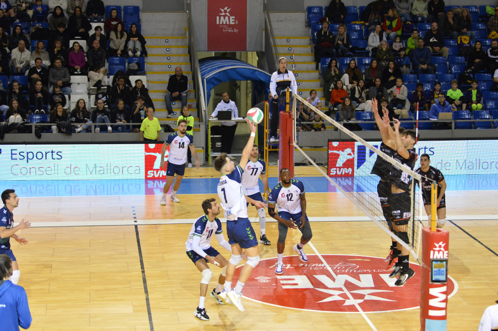 Fotos del partido Club Voley Palma-Pamesa Teruel Voleibol, de la ...