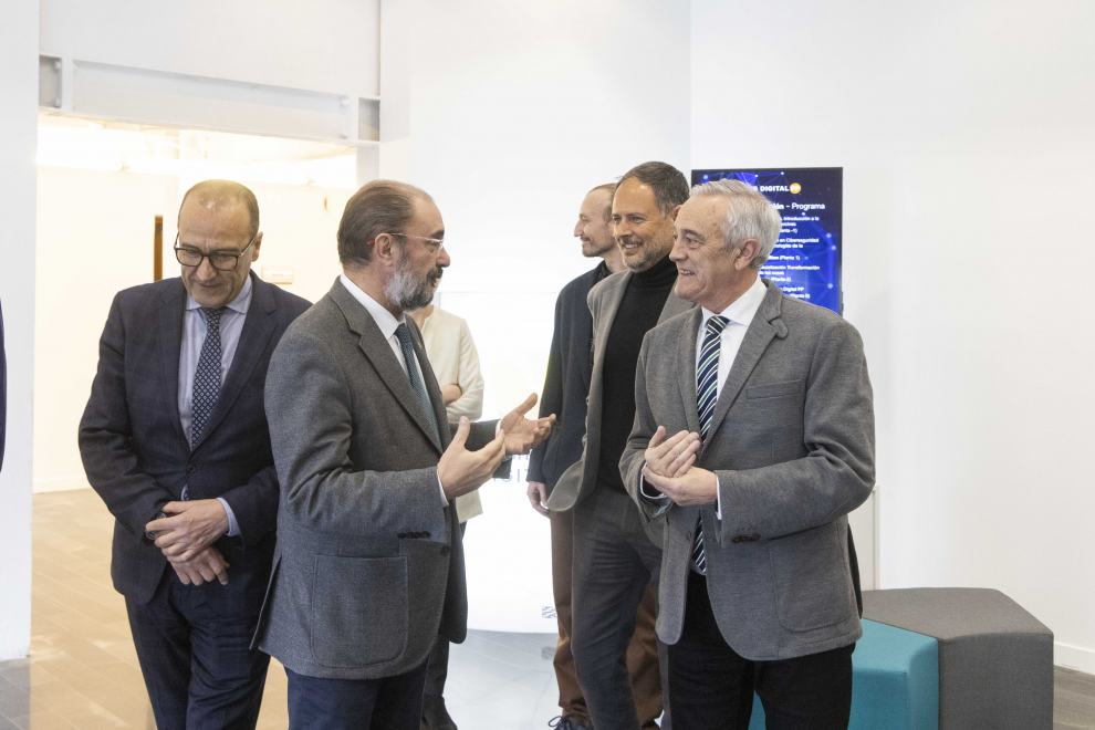 Fotos de la presentación del campus digital de FP de Aragón | Imágenes