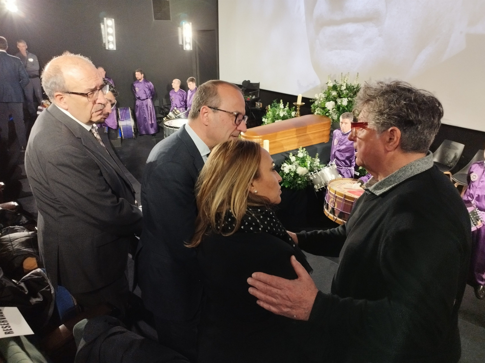 Fotos de la capilla ardiente de Carlos Saura en la Academia de Cine de Madrid | Imágenes