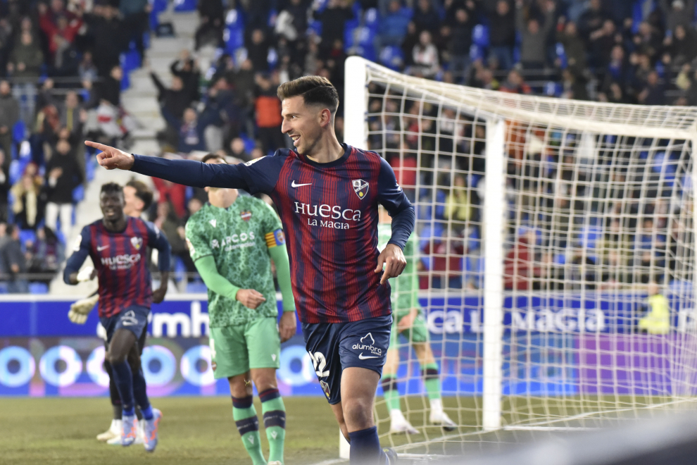 Fotos: partido SD Huesca - Levante UD | Imágenes