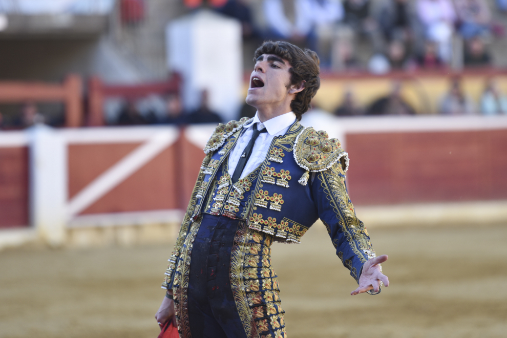 Fotos del primer festejo taurino de la temporada 2023 en Aragón