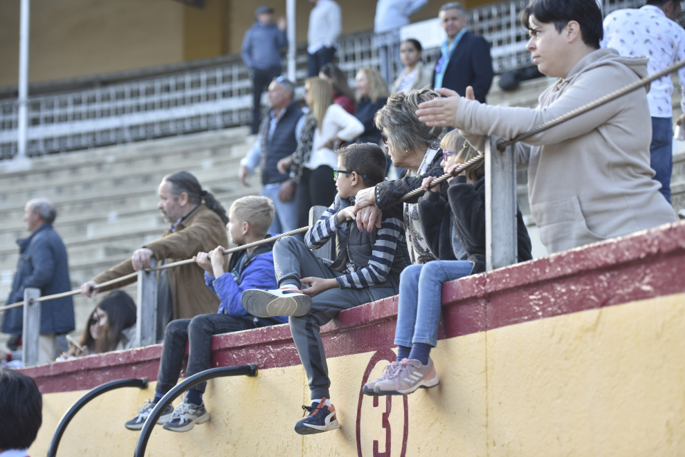 Fotos del primer festejo taurino de la temporada 2023 en Aragón