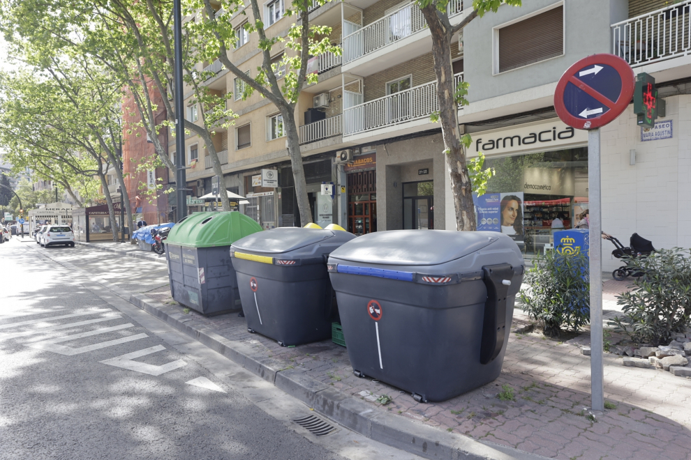 Fotos de las nuevas papeleras y contenedores de residuos en Zaragoza ...