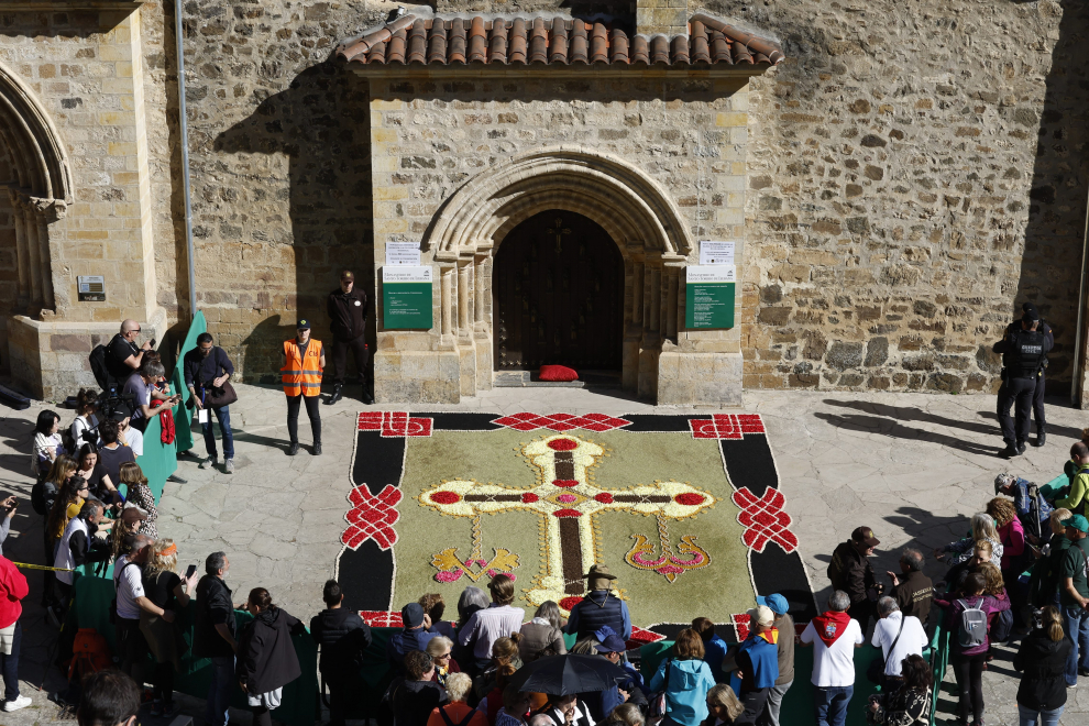 La apertura de la 'Puerta del Perdón', seguida 'in situ' por multitud ...