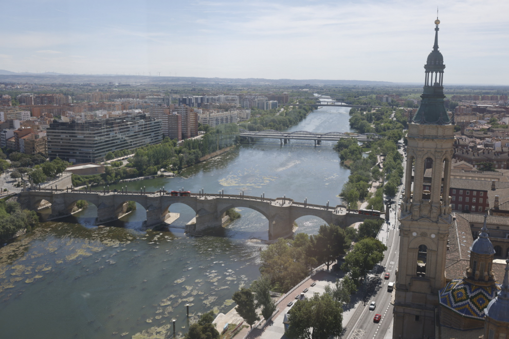 Fotos del Ebro a su paso por Zaragoza en abril de 2023 | Imágenes