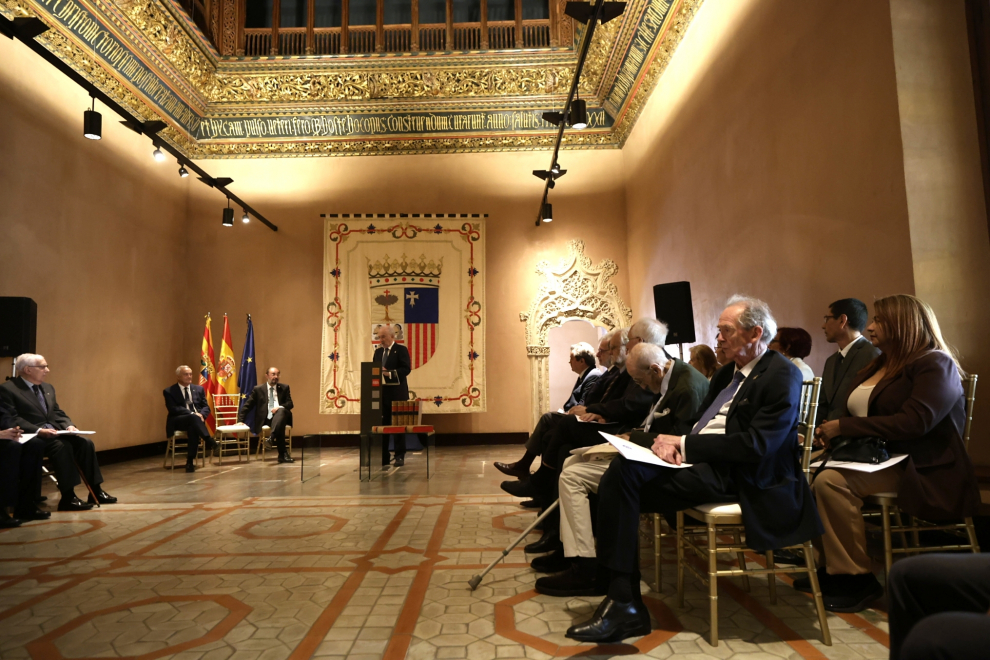 Fotos de la reunión de la RAE en la Aljafería de Zaragoza | Imágenes