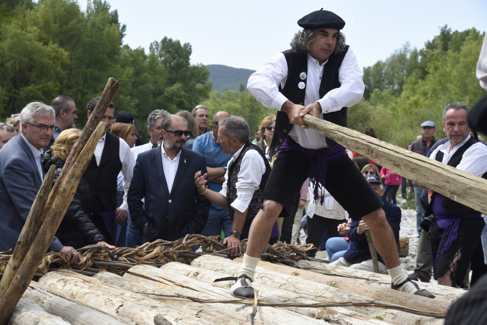 Fotos de la fiesta de las navatas en el río Cinca | Imágenes