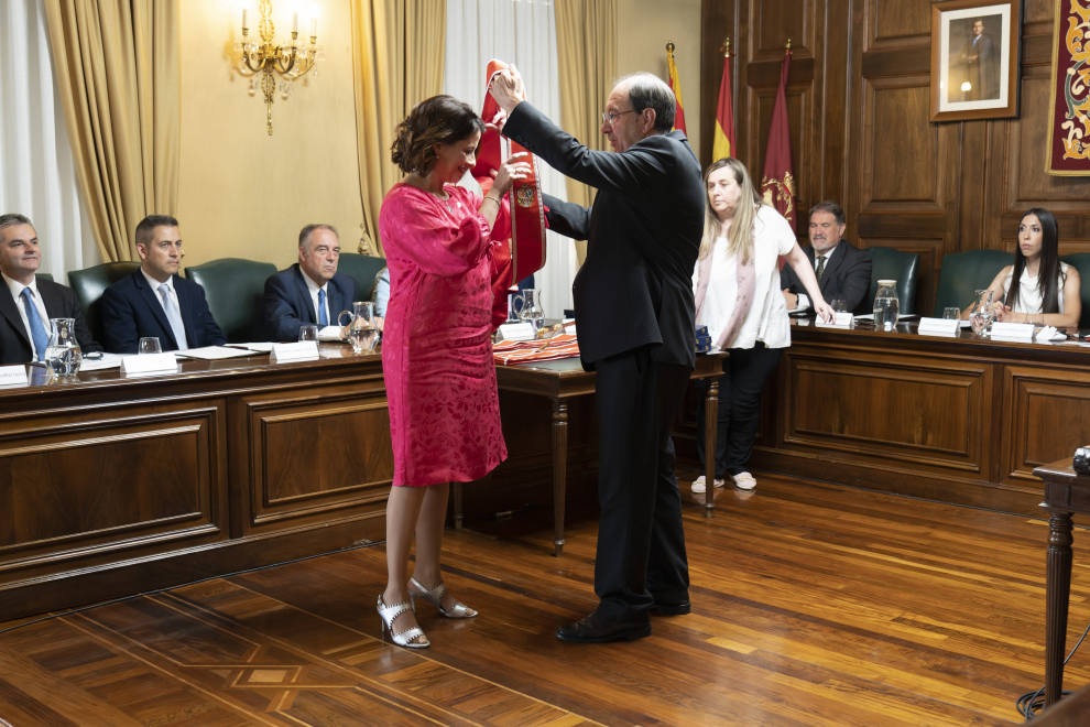 Fotos de la reelección de Emma Buj como alcaldesa de Teruel | Imágenes