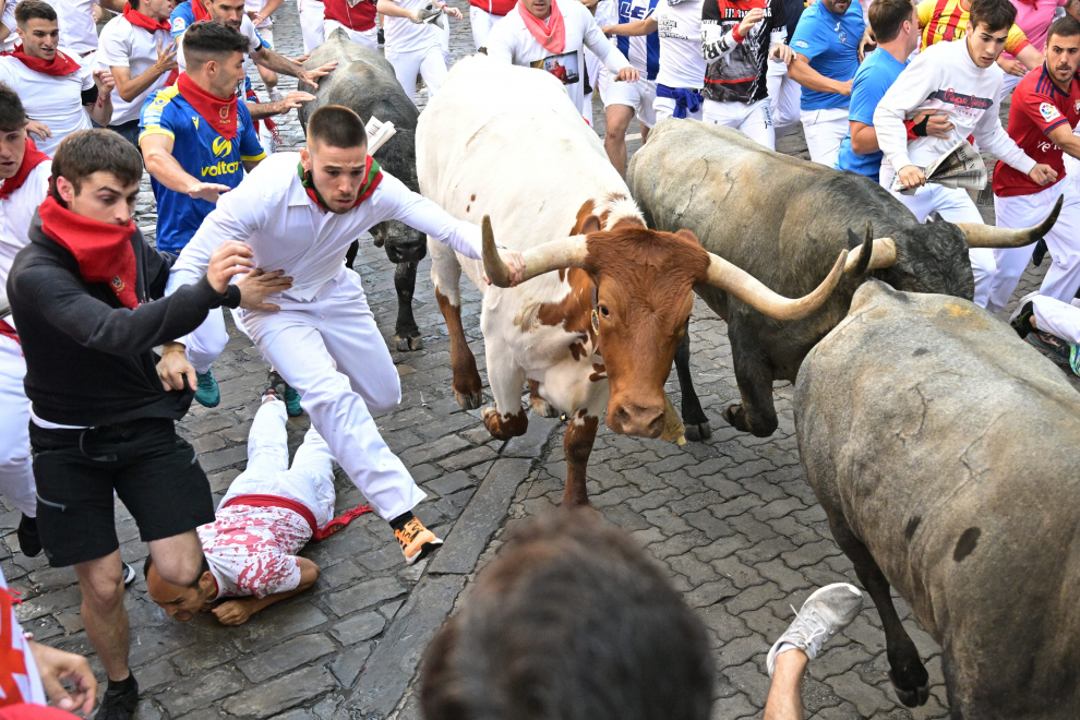 Fotos del segundo encierro en San Fermín: Los toros de Escolar ponen ...