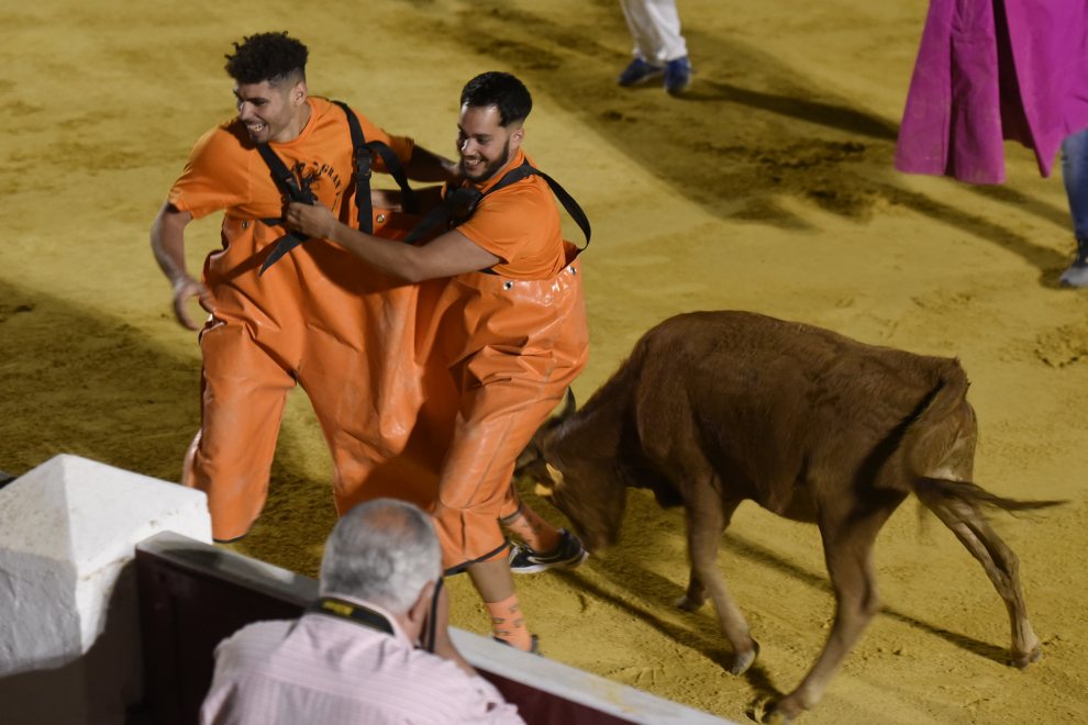 Imágenes del Grand Prix de las Peñas en la plaza de toros de Huesca ...