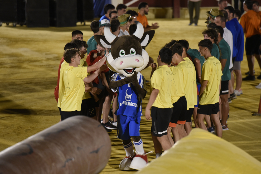 Imágenes del Grand Prix de las Peñas en la plaza de toros de Huesca ...