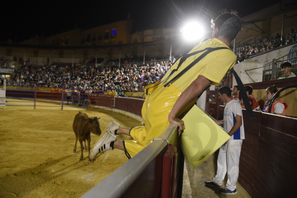 Imágenes del Grand Prix de las Peñas en la plaza de toros de Huesca ...