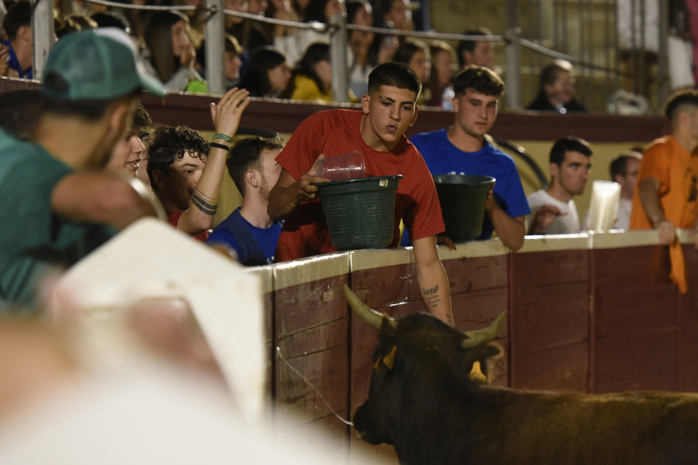Imágenes del Grand Prix de las Peñas en la plaza de toros de Huesca ...