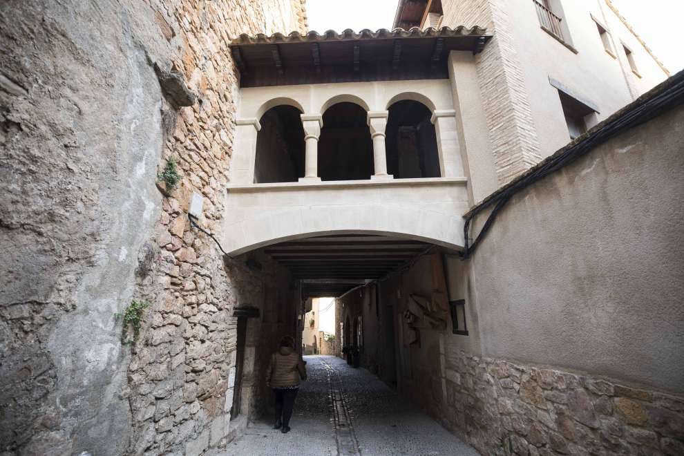 Fotos del pueblo de Huesca que asoma a un acantilado y es uno de los ...