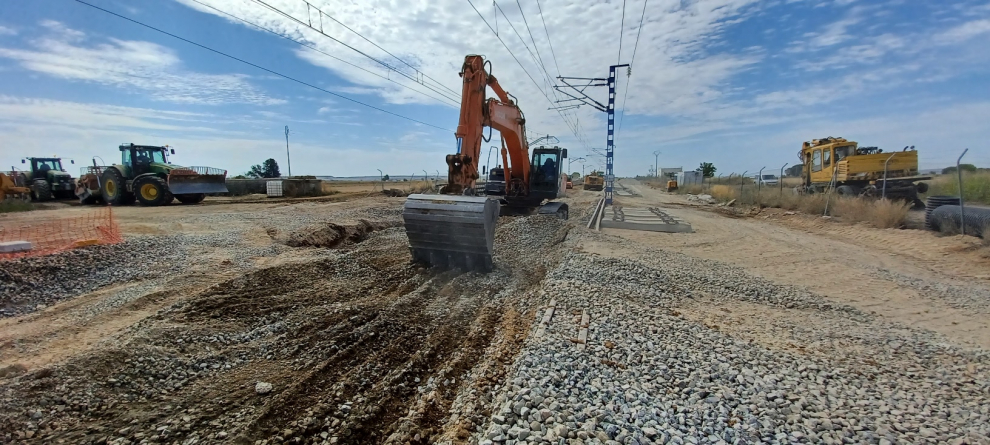 Fotos | Obras de Adif de la mejora de la infraestructura ferroviaria en Zuera | Imágenes