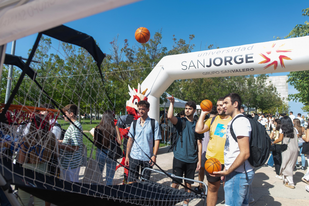 Fotos del inicio del curso en la Universidad San Jorge de Zaragoza ...