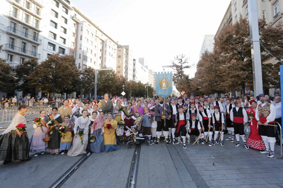Fotos de los grupos de la Ofrenda de Flores 2023 a la Virgen del Pilar ...