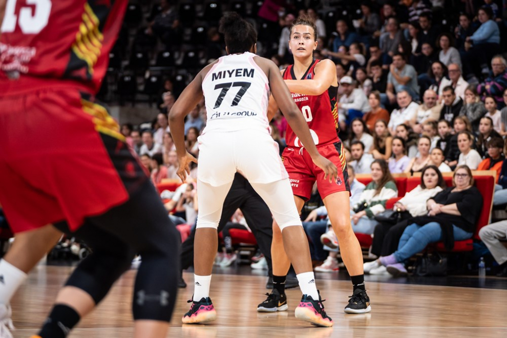 Fotos | Partido Asvel Feminin-Casademont Zaragoza, de la Euroliga femenina | Imágenes