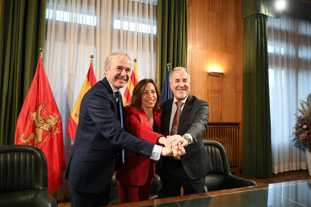 Fotos de la constitución de la sociedad para impulsar la nueva Romareda | Imágenes